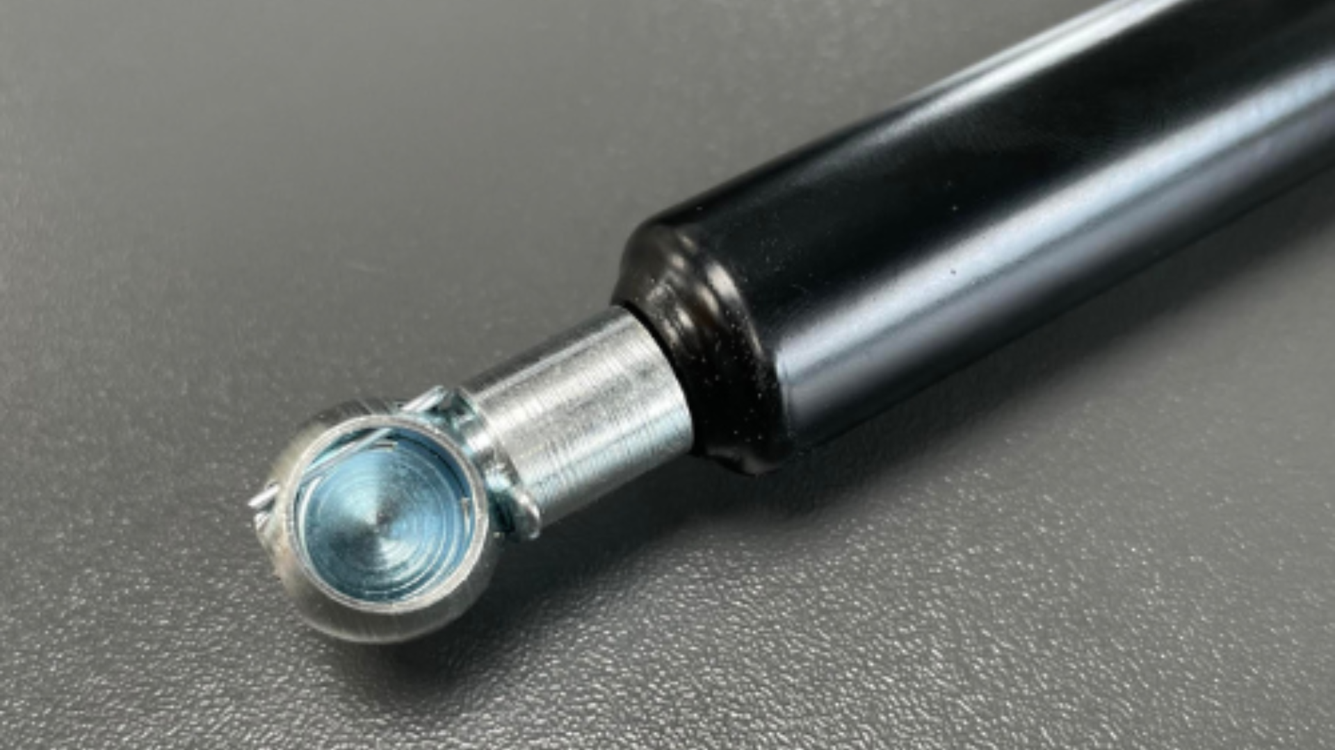 Emerald Struts - Open Your Car Boot Automatically!