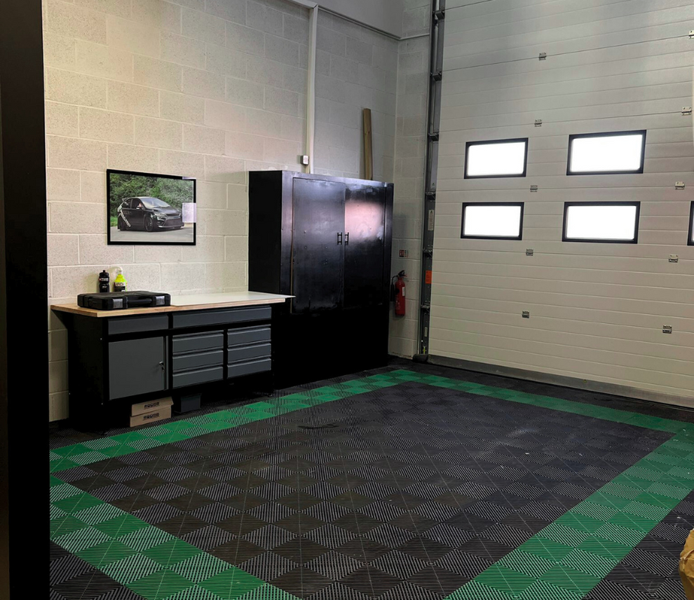 Professional Electric & Automatic Boot Strut Fitting | Emerald Struts